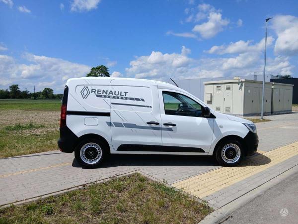 White Renault Express 2021 in Marijampole, with an engine capacity of 1.46 L and mileage of 124 thousand km for 8150 €, photo 3 on AUTOMOTO.COM.LV