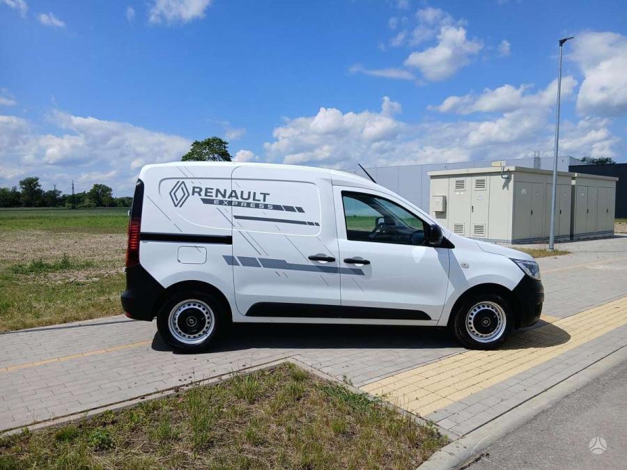 White Renault Express 2021 in Marijampole, with an engine capacity of 1.46 L and mileage of 124 thousand km for 8150 €, photo 4 on AUTOMOTO.COM.LV