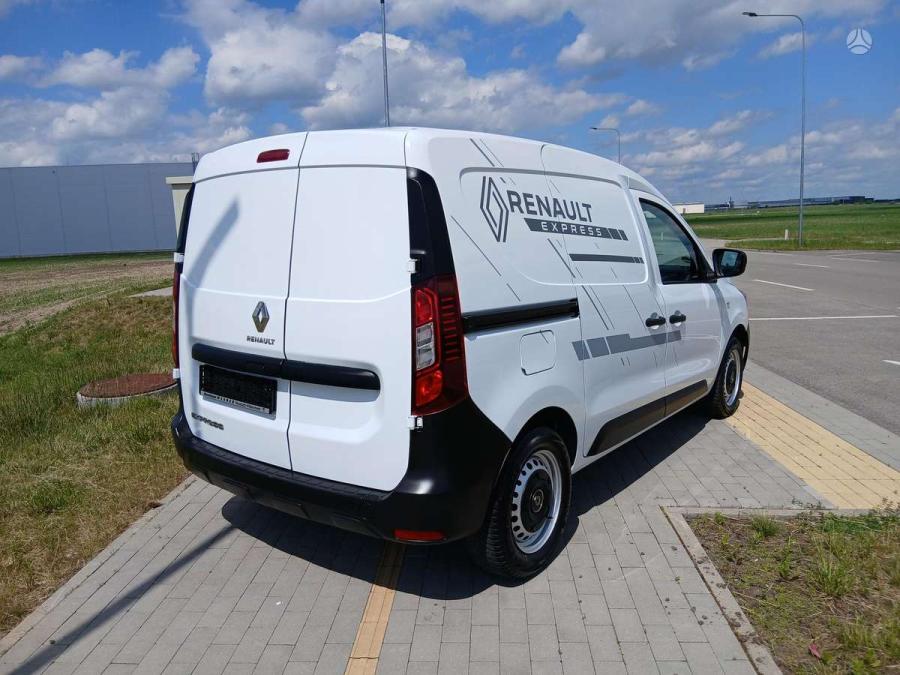 White Renault Express 2021 in Marijampole, with an engine capacity of 1.46 L and mileage of 124 thousand km for 8150 €, photo 12 on AUTOMOTO.COM.LV