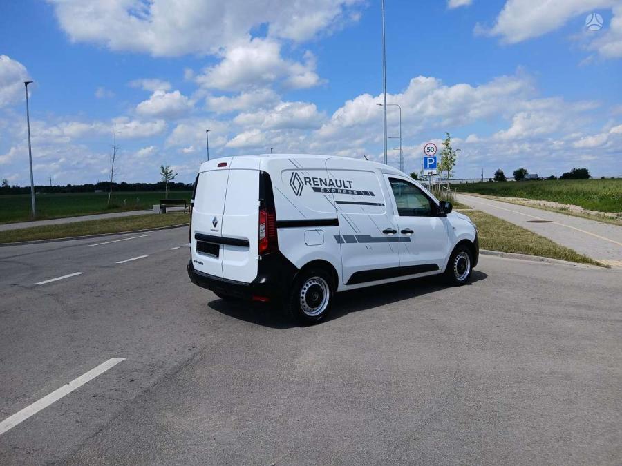 White Renault Express 2021 in Marijampole, with an engine capacity of 1.46 L and mileage of 124 thousand km for 8150 €, photo 15 on AUTOMOTO.COM.LV