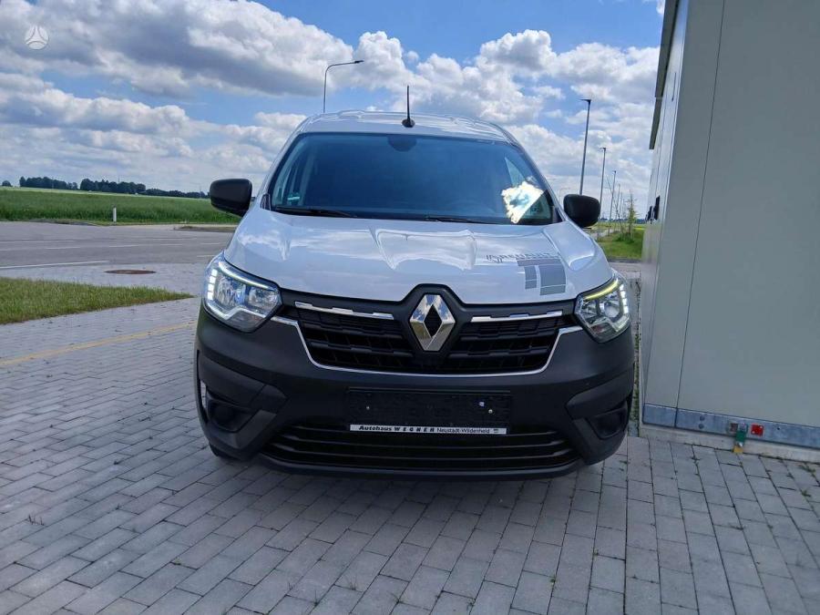 White Renault Express 2021 in Marijampole, with an engine capacity of 1.46 L and mileage of 124 thousand km for 8150 €, photo 18 on AUTOMOTO.COM.LV