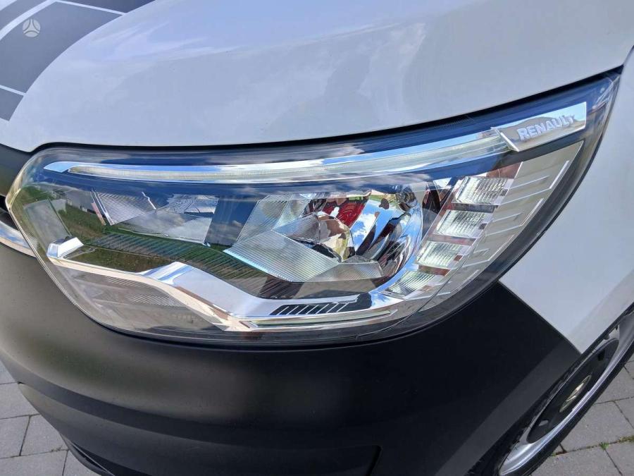 White Renault Express 2021 in Marijampole, with an engine capacity of 1.46 L and mileage of 124 thousand km for 8150 €, photo 22 on AUTOMOTO.COM.LV