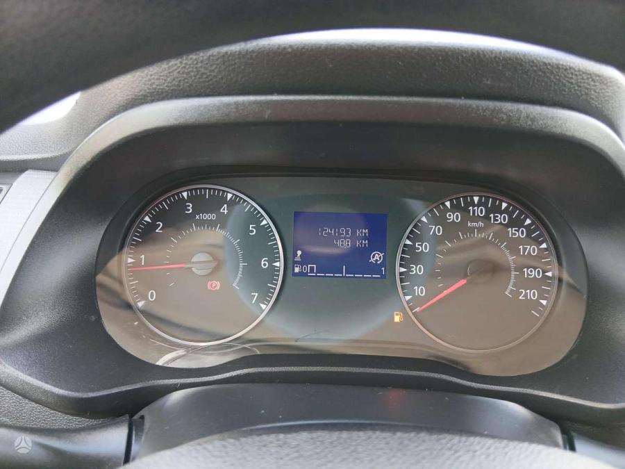 White Renault Express 2021 in Marijampole, with an engine capacity of 1.46 L and mileage of 124 thousand km for 8150 €, photo 29 on AUTOMOTO.COM.LV