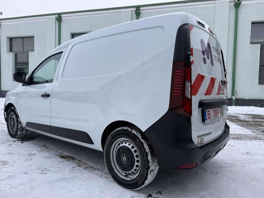 Balts Renault Express 2022 Rīga, ar dzinēja tilpumu 1.50 L un nobraukumu 74 tūkst. km par 9950 €, foto 5 vietnē AUTOMOTO.COM.LV