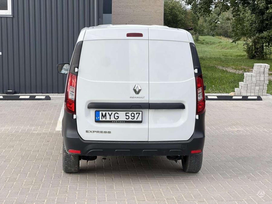 Balts Renault Express 2022 Kelmė, ar dzinēja tilpumu 1.40 L un nobraukumu 15 tūkst. km par 10100 €, foto 6 vietnē AUTOMOTO.COM.LV