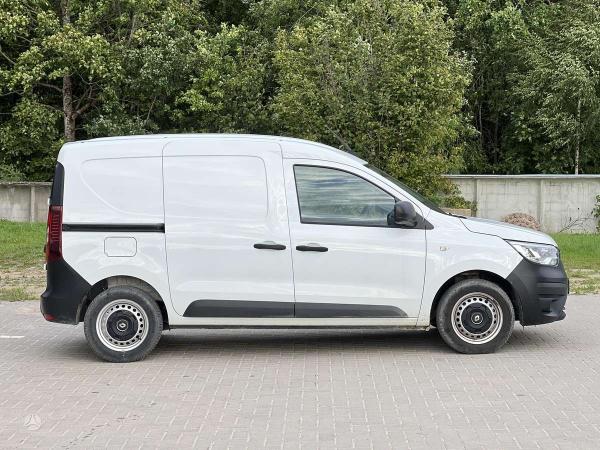 Balts Renault Express 2022 Kelmė, ar dzinēja tilpumu 1.40 L un nobraukumu 15 tūkst. km par 10100 €, foto 8 vietnē AUTOMOTO.COM.LV