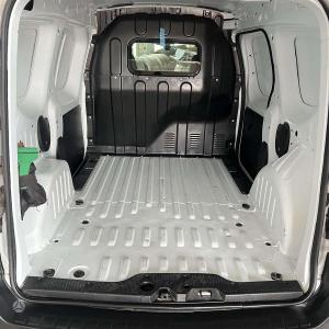 Balts Renault Express 2022 Kelmė, ar dzinēja tilpumu 1.40 L un nobraukumu 15 tūkst. km par 10100 €, foto 14 vietnē AUTOMOTO.COM.LV