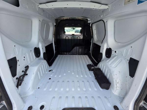 White Renault Express 2023 in Vilnius, with an engine capacity of 1.33 L and mileage of 73 thousand km for 13200 €, photo 10 on AUTOMOTO.COM.LV