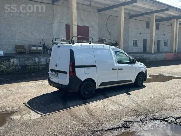 White Renault Express 2021 in Jurmala, with an engine capacity of 1.50 L and mileage of 129 thousand km for 7500 €, photo 6 on AUTOMOTO.COM.LV