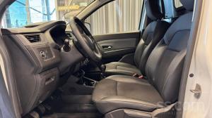 White Renault Express 2022 in Riga, with an engine capacity of 1.50 L and mileage of 67 thousand km for 10990 €, photo 9 on AUTOMOTO.COM.LV