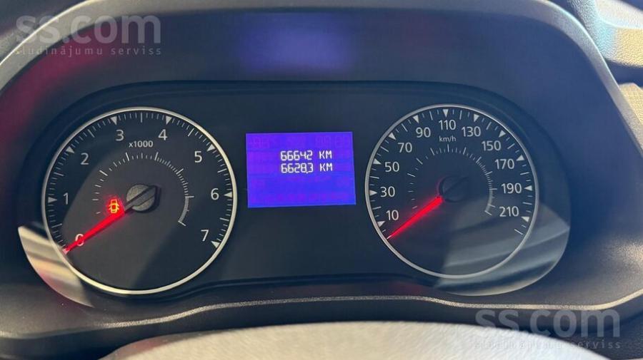 White Renault Express 2022 in Riga, with an engine capacity of 1.50 L and mileage of 67 thousand km for 10990 €, photo 10 on AUTOMOTO.COM.LV