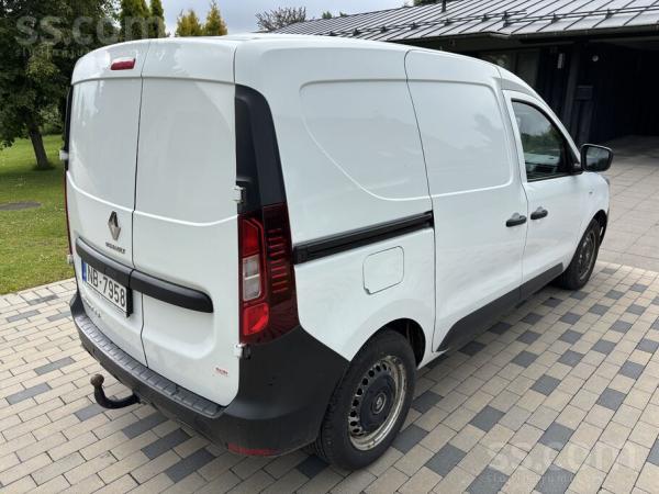White Renault Express 2022 in Riga, with an engine capacity of 1.50 L and mileage of 42 thousand km for 10890 €, photo 2 on AUTOMOTO.COM.LV