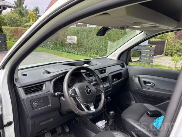 White Renault Express 2022 in Riga, with an engine capacity of 1.50 L and mileage of 42 thousand km for 10890 €, photo 3 on AUTOMOTO.COM.LV