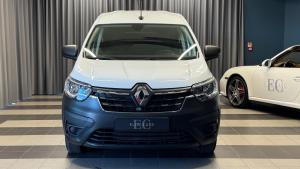 White Renault Express 2022 in Riga, with an engine capacity of 1.50 L and mileage of 67 thousand km for 10990 €, photo 3 on AUTOMOTO.COM.LV