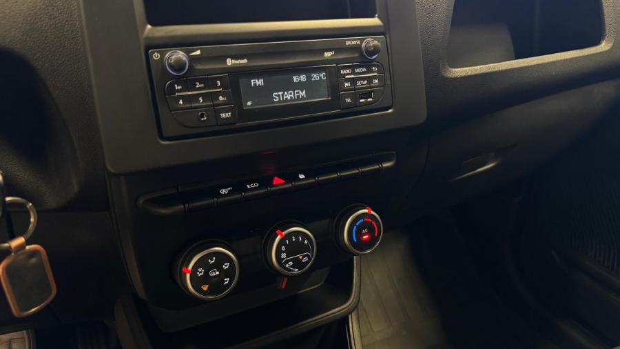 White Renault Express 2022 in Riga, with an engine capacity of 1.50 L and mileage of 67 thousand km for 10990 €, photo 10 on AUTOMOTO.COM.LV