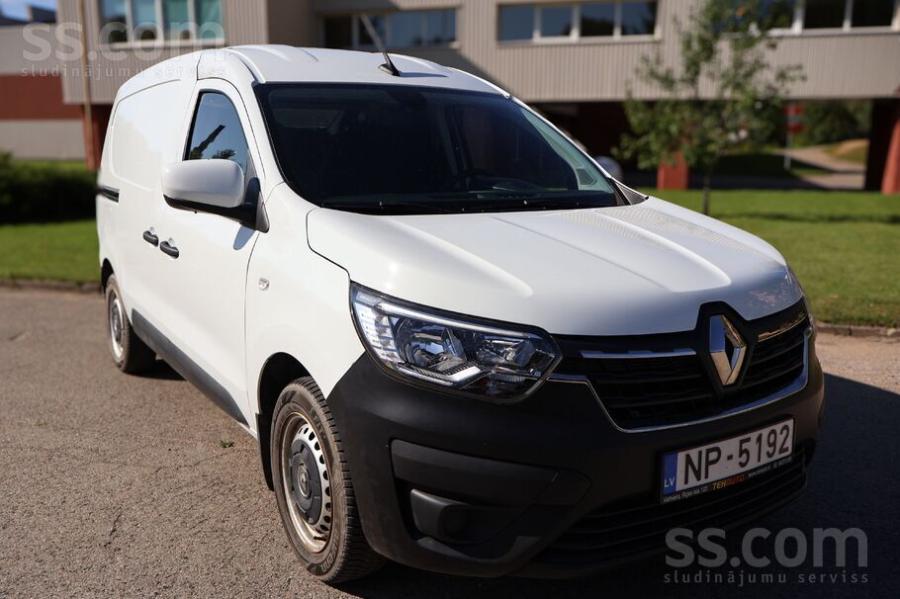 White Renault Express 2023 in Limbazi, with an engine capacity of 1.50 L and mileage of 74 thousand km for 12300 €, photo 1 on AUTOMOTO.COM.LV