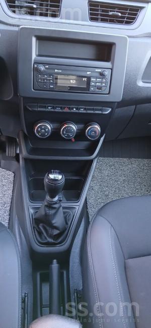White Renault Express 2024 in Tallinn, with an engine capacity of 1.50 L and mileage of 57 thousand km for 13990 €, photo 16 on AUTOMOTO.COM.LV
