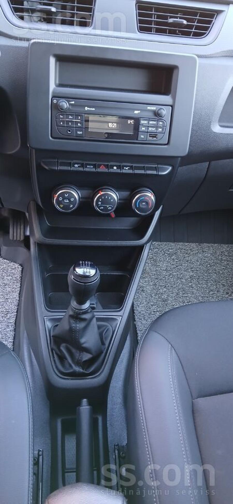 White Renault Express 2024 in Tallinn, with an engine capacity of 1.50 L and mileage of 57 thousand km for 13990 €, photo 16 on AUTOMOTO.COM.LV