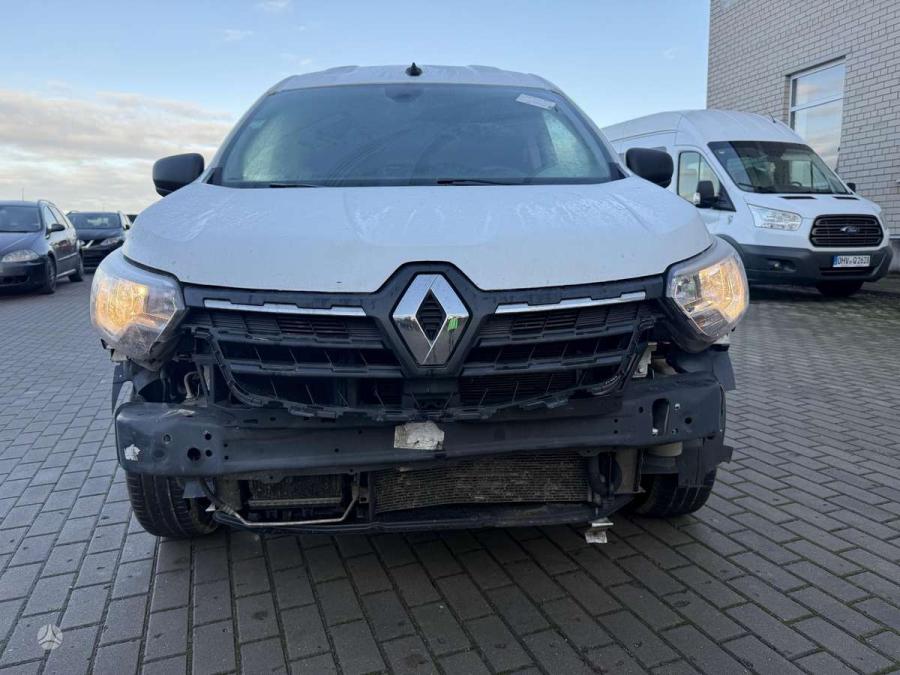 White Renault Express 2021 in Marijampole, with an engine capacity of 1.46 L and mileage of 290 thousand km for 4100 €, photo 2 on AUTOMOTO.COM.LV