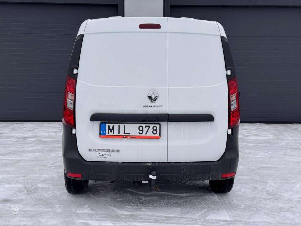 White Renault Express 2022 in Vilnius, with an engine capacity of 1.46 L and mileage of 45 thousand km for 12500 €, photo 8 on AUTOMOTO.COM.LV