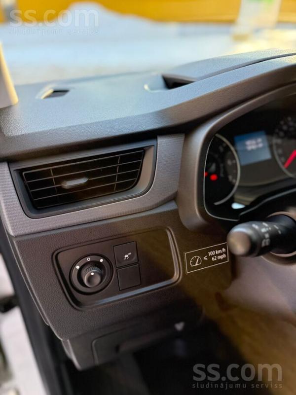 White Renault Express 2022 in Riga, with an engine capacity of 1.50 L and mileage of 41 thousand km for 10500 €, photo 10 on AUTOMOTO.COM.LV