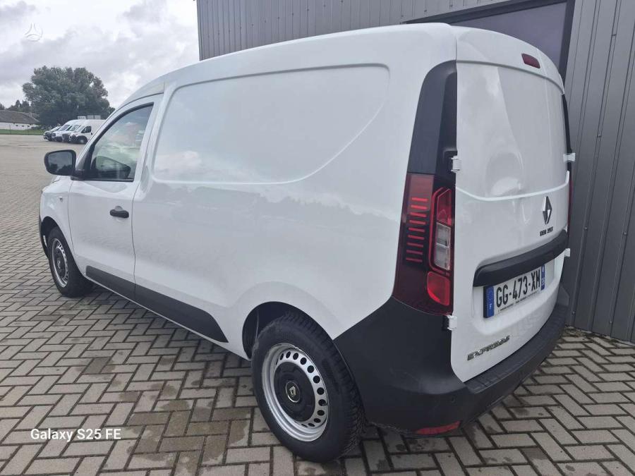 Balts Renault Express 2022 Tauragė, ar dzinēja tilpumu 1.33 L un nobraukumu 92 tūkst. km par 6800 €, foto 7 vietnē AUTOMOTO.COM.LV