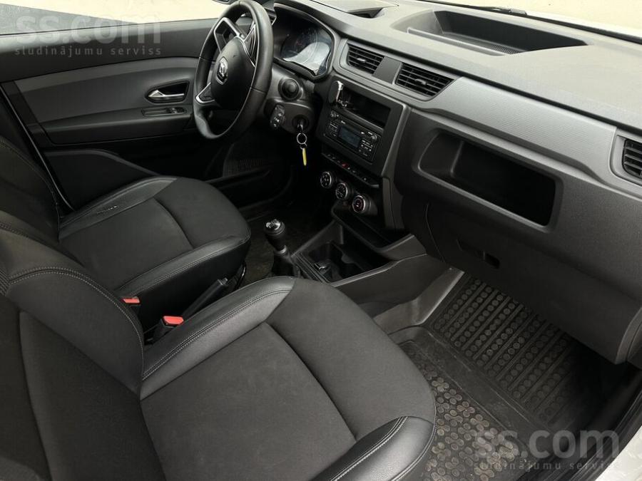 White Renault Express 2023 in Riga, with an engine capacity of 1.30 L and mileage of 118 thousand km for 14950 €, photo 12 on AUTOMOTO.COM.LV