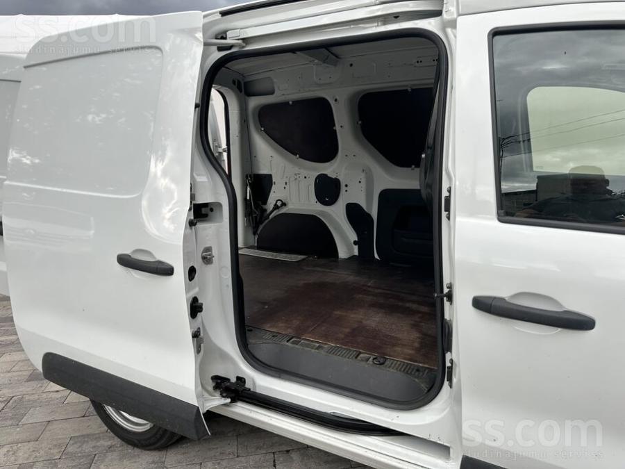 White Renault Express 2023 in Riga, with an engine capacity of 1.30 L and mileage of 118 thousand km for 14950 €, photo 13 on AUTOMOTO.COM.LV