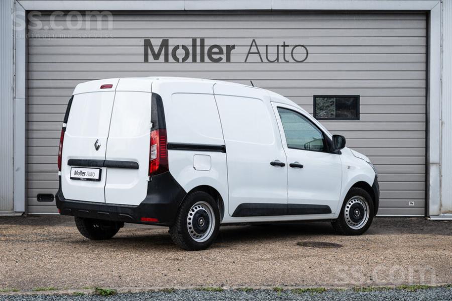 White Renault Express 2023 in Jelgava, with an engine capacity of 1.50 L and mileage of 51 thousand km for 14950 €, photo 4 on AUTOMOTO.COM.LV