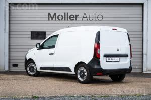 White Renault Express 2023 in Jelgava, with an engine capacity of 1.50 L and mileage of 51 thousand km for 14950 €, photo 5 on AUTOMOTO.COM.LV