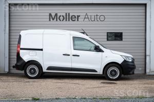 White Renault Express 2023 in Jelgava, with an engine capacity of 1.50 L and mileage of 51 thousand km for 14950 €, photo 6 on AUTOMOTO.COM.LV