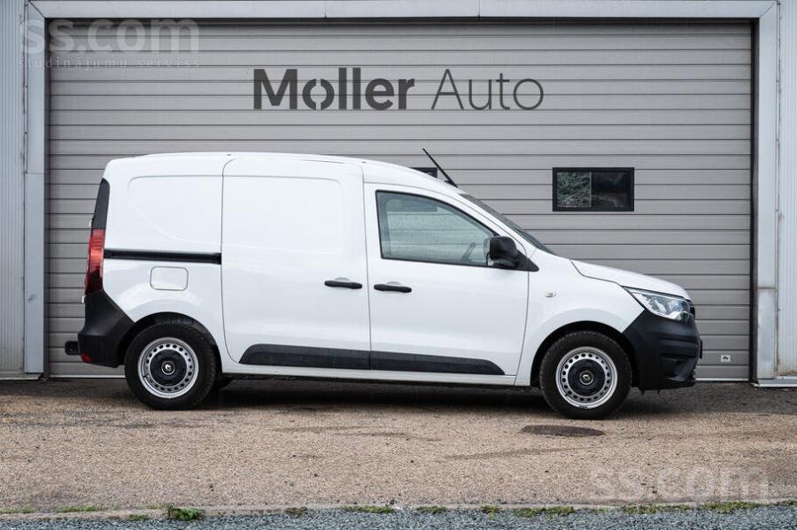 White Renault Express 2023 in Jelgava, with an engine capacity of 1.50 L and mileage of 51 thousand km for 14950 €, photo 6 on AUTOMOTO.COM.LV