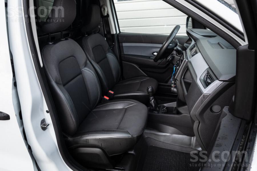 White Renault Express 2023 in Jelgava, with an engine capacity of 1.50 L and mileage of 51 thousand km for 14950 €, photo 10 on AUTOMOTO.COM.LV