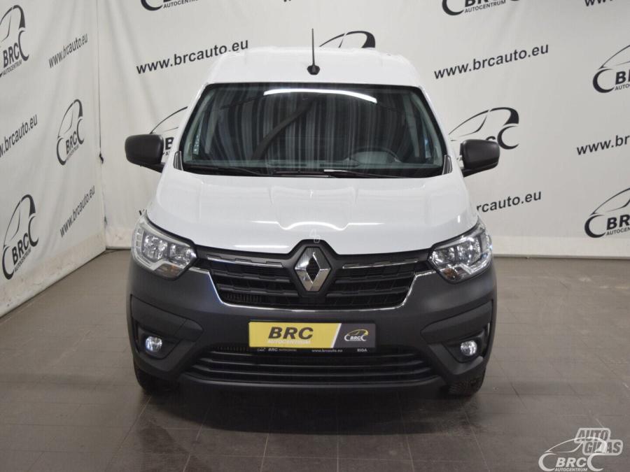 White Renault Express 2023 in Riga, with an engine capacity of 1.30 L and mileage of 37 thousand km for 16900 €, photo 17 on AUTOMOTO.COM.LV