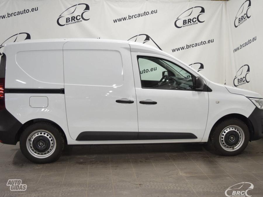White Renault Express 2023 in Riga, with an engine capacity of 1.30 L and mileage of 37 thousand km for 16900 €, photo 20 on AUTOMOTO.COM.LV