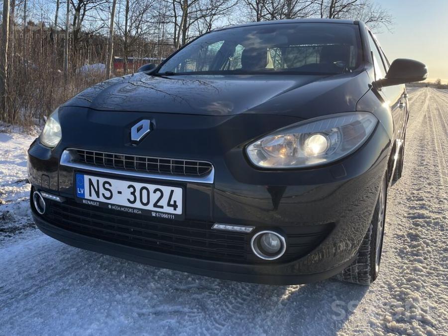 Black Renault Fluence 2011 in Riga, with an engine capacity of 2.00 L and mileage of 241 thousand km for 3550 €, photo 1 on AUTOMOTO.COM.LV