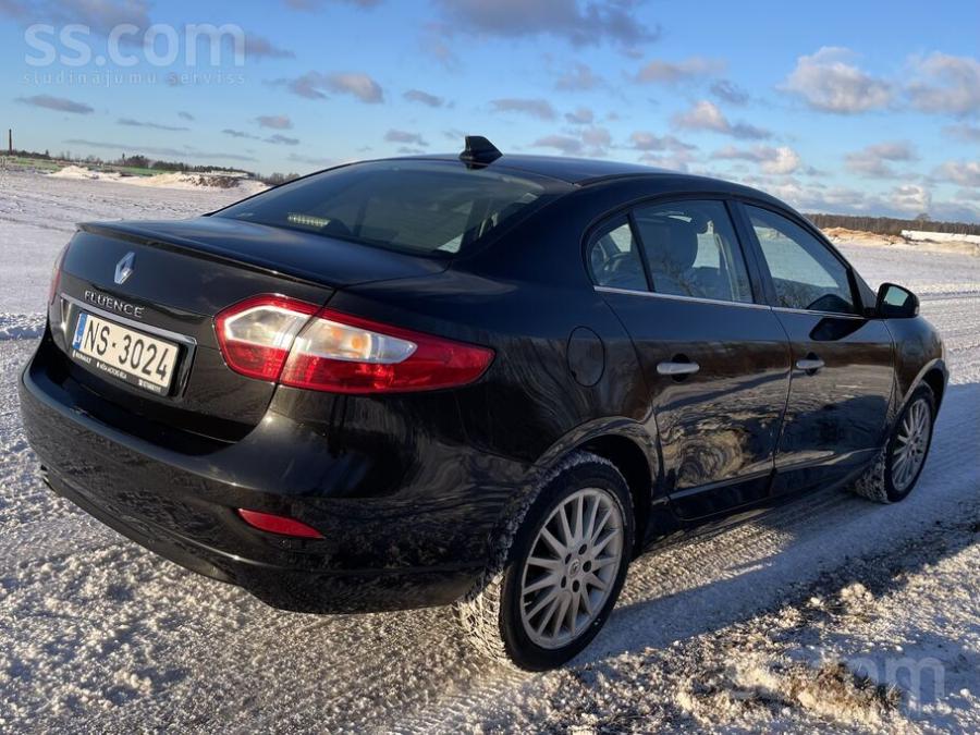 Black Renault Fluence 2011 in Riga, with an engine capacity of 2.00 L and mileage of 241 thousand km for 3550 €, photo 2 on AUTOMOTO.COM.LV