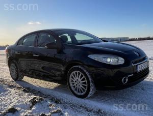 Black Renault Fluence 2011 in Riga, with an engine capacity of 2.00 L and mileage of 241 thousand km for 3550 €, photo 4 on AUTOMOTO.COM.LV
