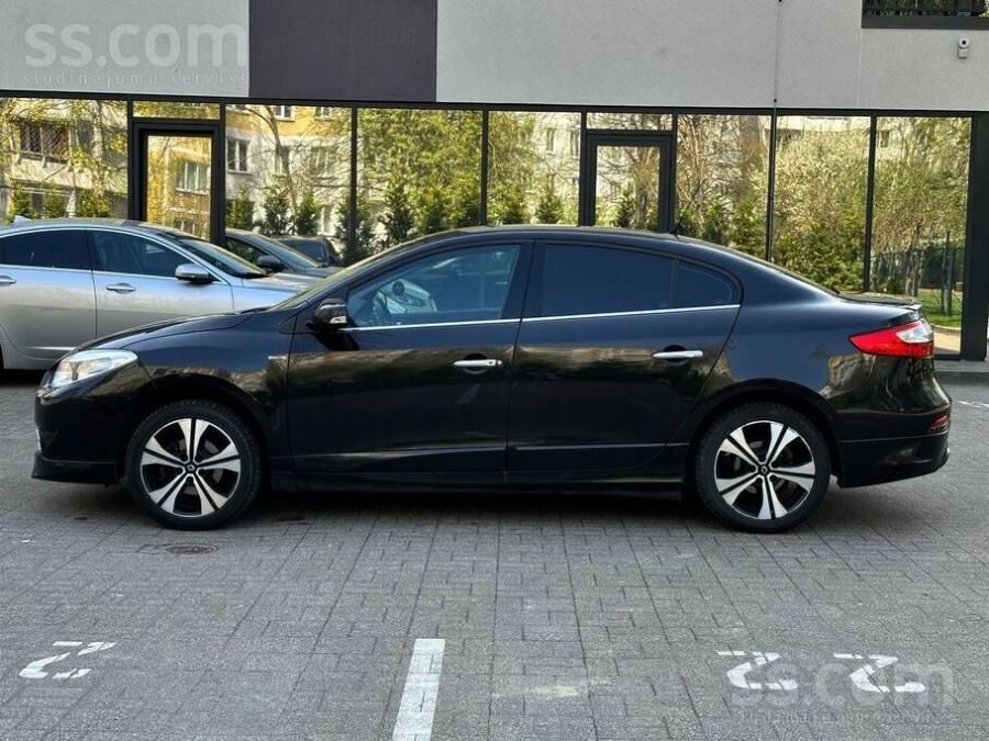 Melns Renault Fluence 2012 Rīga, ar dzinēja tilpumu 2.00 L un nobraukumu 318 tūkst. km par 3500 €, foto 4 vietnē AUTOMOTO.COM.LV