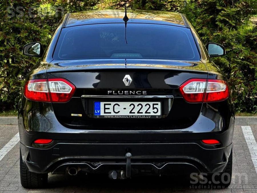 Melns Renault Fluence 2012 Rīga, ar dzinēja tilpumu 2.00 L un nobraukumu 318 tūkst. km par 3500 €, foto 7 vietnē AUTOMOTO.COM.LV