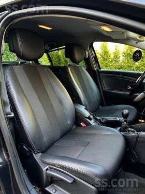 Melns Renault Fluence 2012 Rīga, ar dzinēja tilpumu 2.00 L un nobraukumu 318 tūkst. km par 3500 €, foto 14 vietnē AUTOMOTO.COM.LV