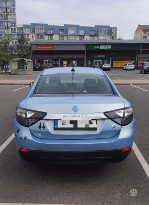 Zils Renault Fluence 2012 Viļņa, ar dzinēja tilpumu 0.00 L un nobraukumu 103 tūkst. km par 3200 €, foto 7 vietnē AUTOMOTO.COM.LV
