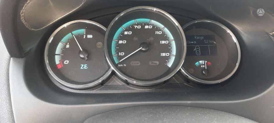 Zils Renault Fluence 2012 Viļņa, ar dzinēja tilpumu 0.00 L un nobraukumu 103 tūkst. km par 3200 €, foto 12 vietnē AUTOMOTO.COM.LV