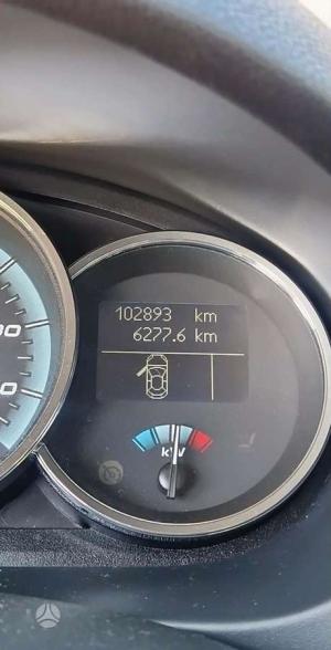 Zils Renault Fluence 2012 Viļņa, ar dzinēja tilpumu 0.00 L un nobraukumu 103 tūkst. km par 3200 €, foto 19 vietnē AUTOMOTO.COM.LV