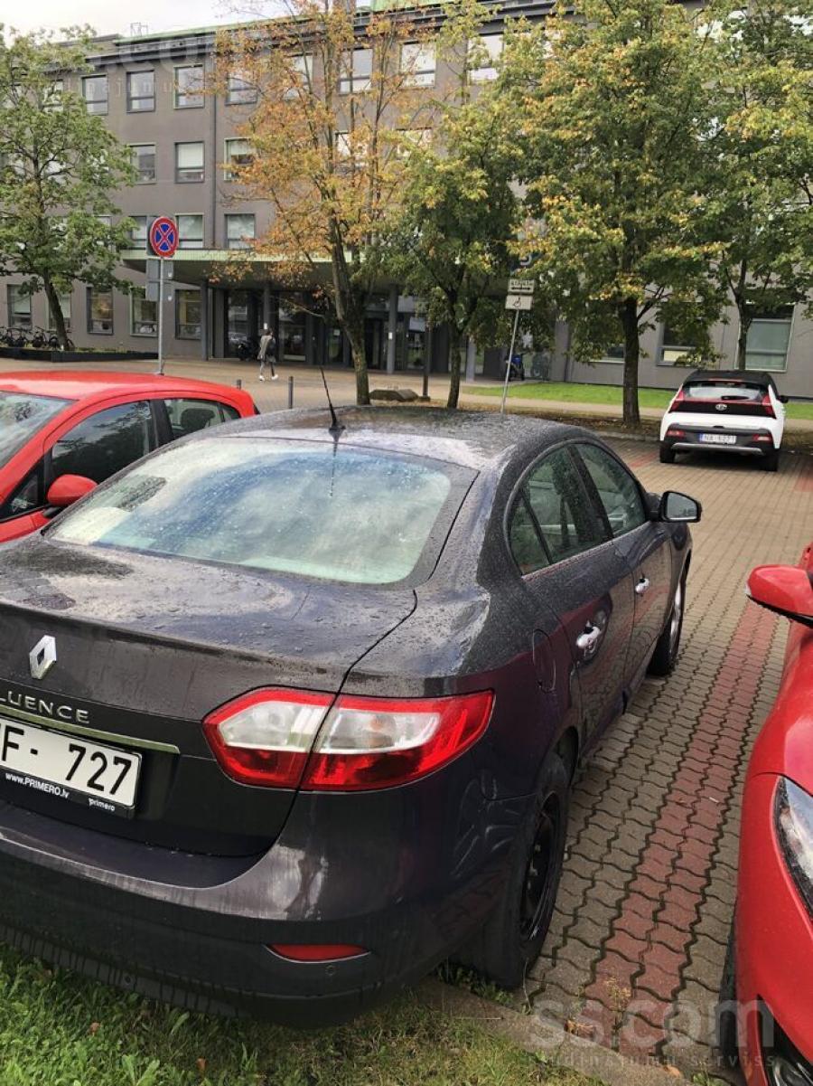 Brūns Renault Fluence 2015 Preiļi, ar dzinēja tilpumu 1.50 L un nobraukumu 143 tūkst. km par 4900 €, foto 10 vietnē AUTOMOTO.COM.LV