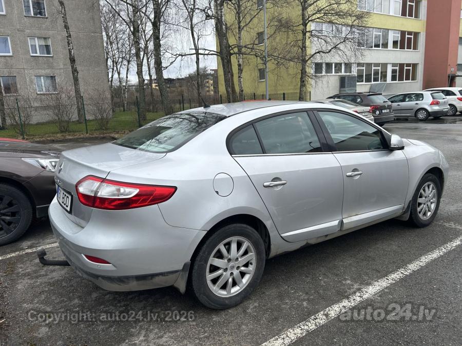 Grey Renault Fluence 2010 in Tallinn, with an engine capacity of 1.60 L and mileage of 105 thousand km for 3800 €, photo 4 on AUTOMOTO.COM.LV