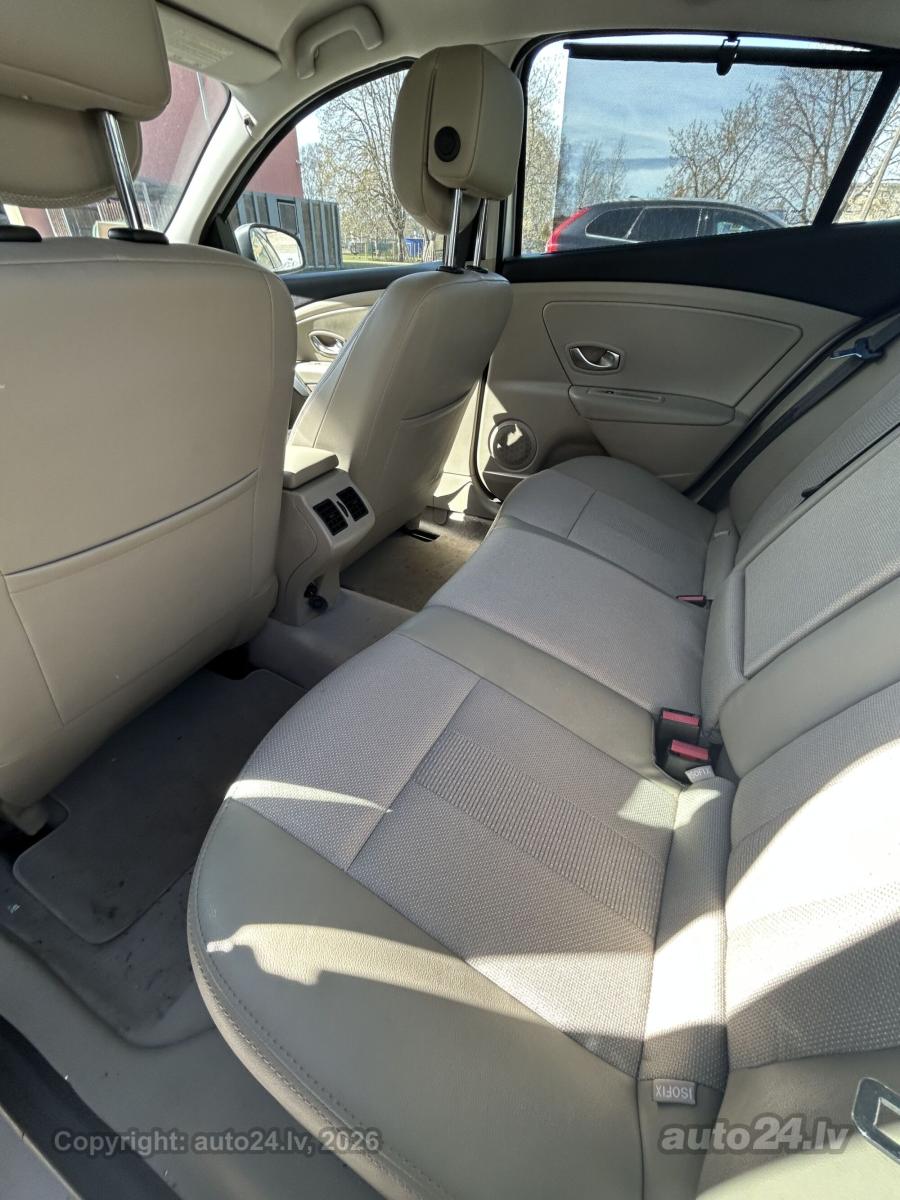 Grey Renault Fluence 2010 in Tallinn, with an engine capacity of 1.60 L and mileage of 105 thousand km for 3800 €, photo 8 on AUTOMOTO.COM.LV