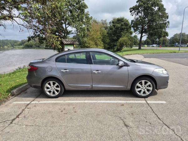 Grey Renault Fluence 2011 in Ogre, with an engine capacity of 2.00 L and mileage of 158 thousand km for 5900 €, photo 1 on AUTOMOTO.COM.LV