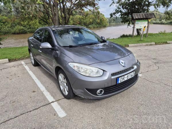 Grey Renault Fluence 2011 in Ogre, with an engine capacity of 2.00 L and mileage of 158 thousand km for 5900 €, photo 2 on AUTOMOTO.COM.LV