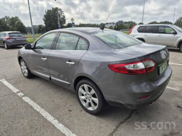 Grey Renault Fluence 2011 in Ogre, with an engine capacity of 2.00 L and mileage of 158 thousand km for 5900 €, photo 5 on AUTOMOTO.COM.LV